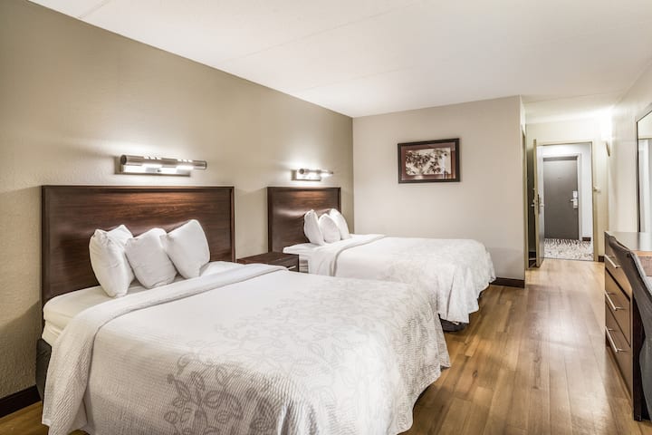 Getaway With Friends! 3 Units Close To Downtown! - Lexington, MA
