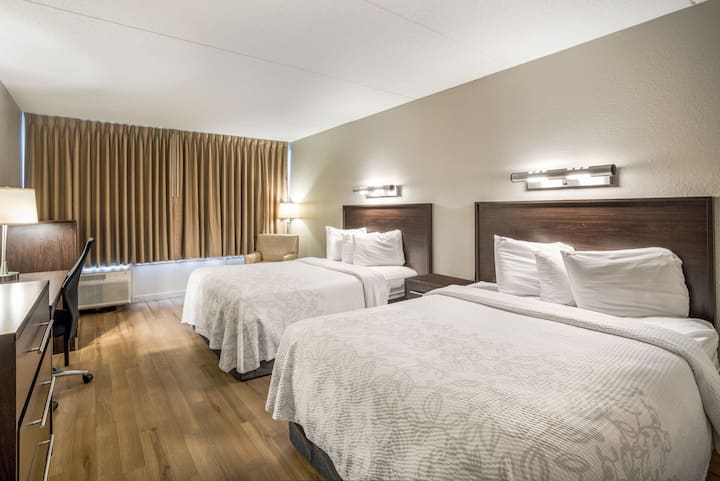 Fun Zoo Vacay! Property Close To Medford Square! - Lexington, MA