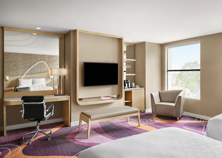 Deluxe 1king Pool View At Pasadena Hotel & Pool! - Pasadena, CA