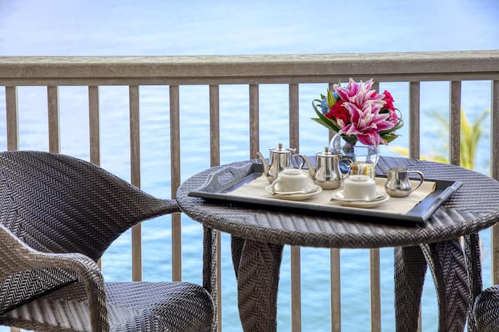 Enjoy A Hassle-free Stay! 2 Convenient Units, Pool - Bermuda