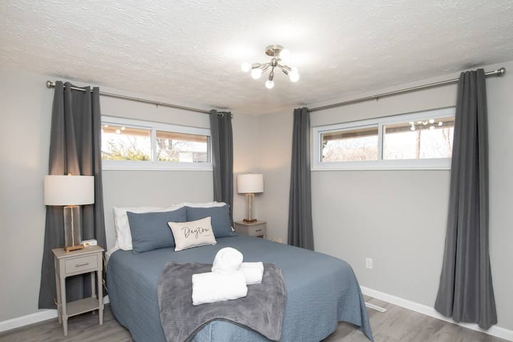 Central Location, Pet Friendly, No Airbnb Fees - Dayton