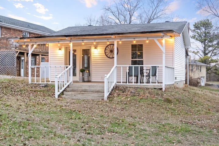 The Flat On Gratton | Lit Covered Outdoor Patio - Clarksville, TN