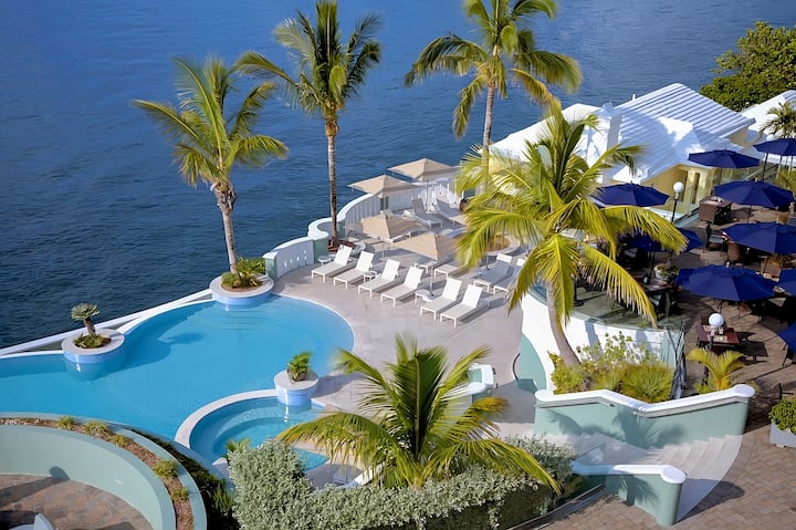 Deluxe Room At Newstead Belmont Hills Golf Resort - Bermuda
