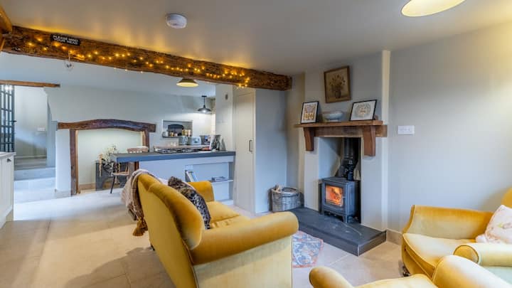 Cotswold Way Cottage, Rodborough - Stroud
