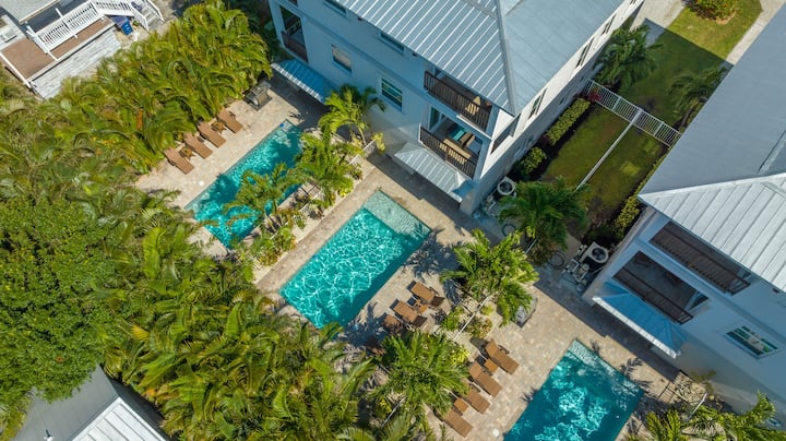 The Nautilus | Walking Distance To Crescent Beach! - Sarasota, FL