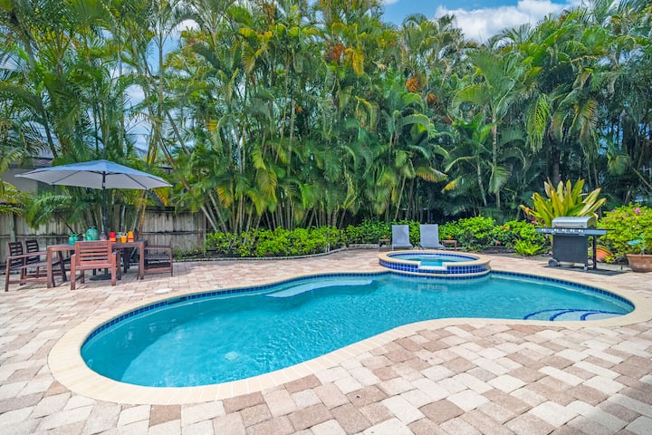 Casa Leone | Private Heated Pool & Golf Cart! - Sarasota, FL