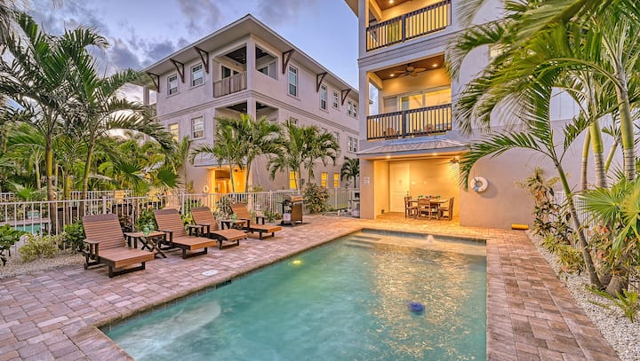 The Abalone | Luxury Home Steps To Crescent Beach! - Siesta Key, FL