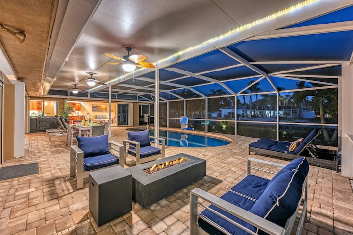 Gulf Birdie | Luxury Waterfront Home With Pool - Siesta Key, FL