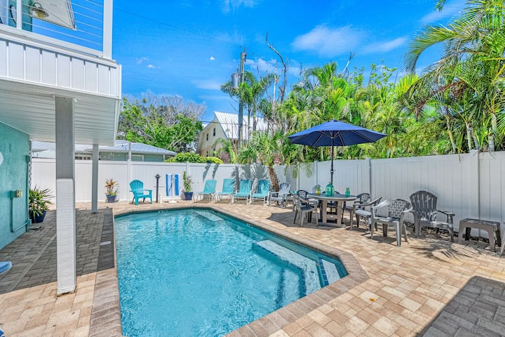 Mandevilla | Just Steps From Siesta Key Village! - Sarasota, FL