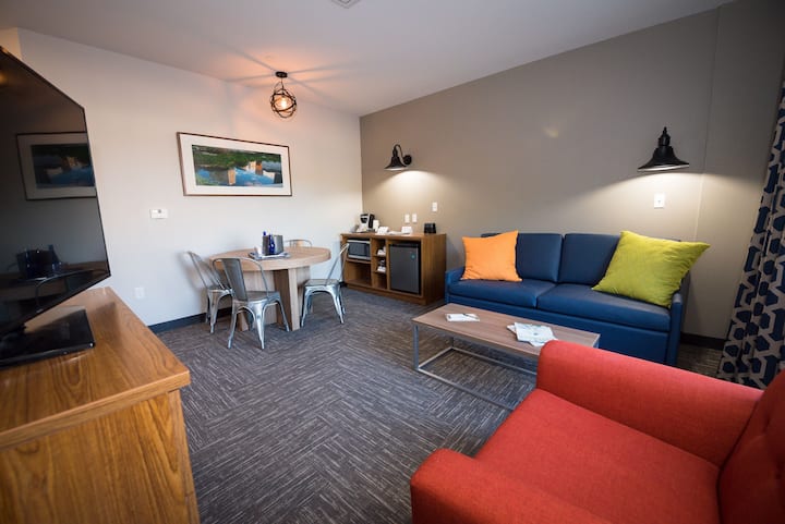 Comfort And Relaxation! 4 Relaxing Units, Pool! - Monticello, NY