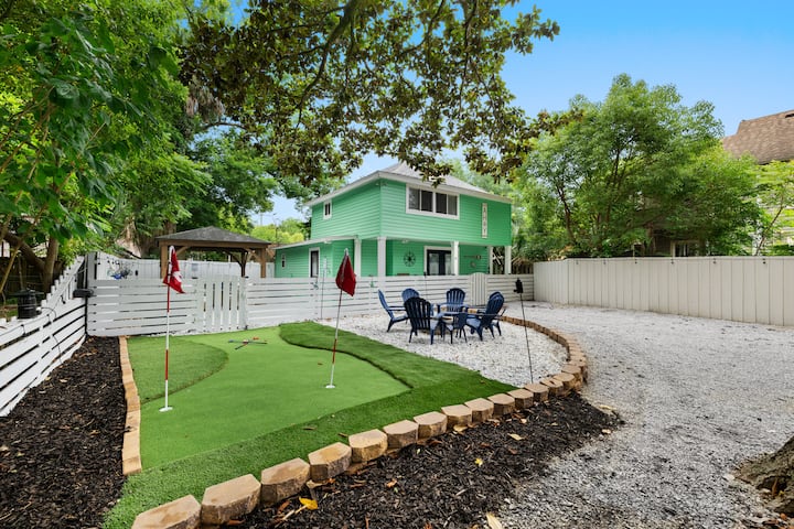 Cruisers Cove | Fire Pit, Patio, Downtown - St. Augustine, FL