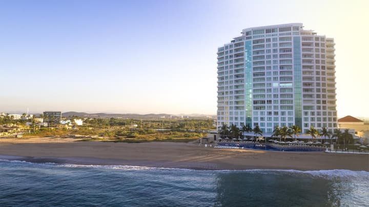 Your Home Away From Home In Park Royal Mazatlán - Mazatlán