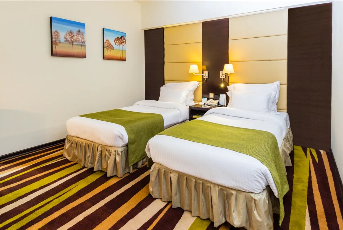 Executive Double Or Twin Room Near Electra Park - Flats for Rent in Abu ...