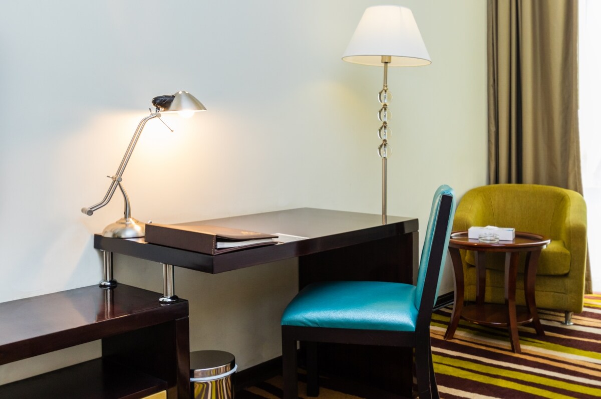 Executive Double Or Twin Room Near Electra Park - Flats for Rent in Abu ...