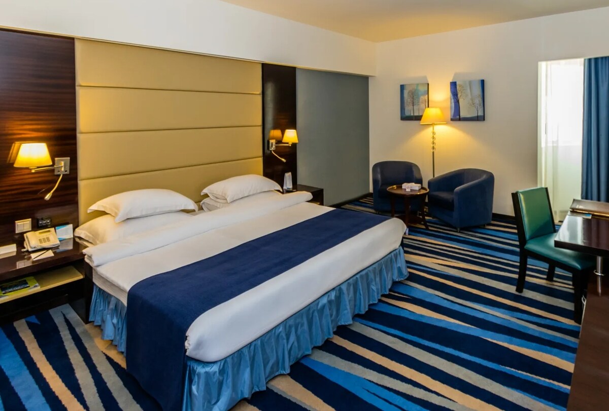 Executive Double Or Twin Room Near Electra Park - Flats for Rent in Abu ...