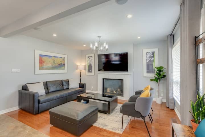 *3br House Near Yorkdale Sleeps 6 Family Friendly* - Mississauga