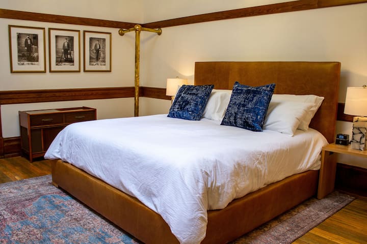 1907 - Room Four - Roanoke, VA