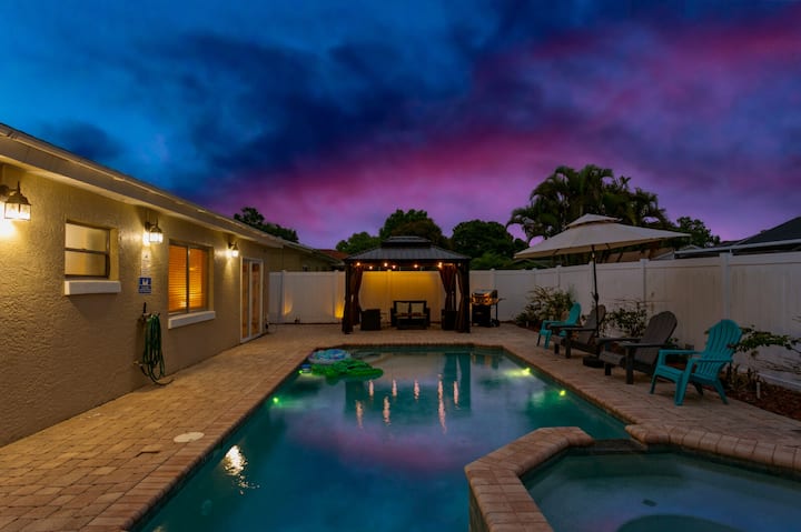 Sun & Spa Retreat | Family Beach Fun - Saint Petersburg, FL