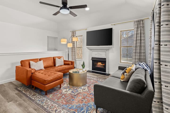 Modern 3br Boho Townhome W/ Private Pool & Near Tr - Arkansas