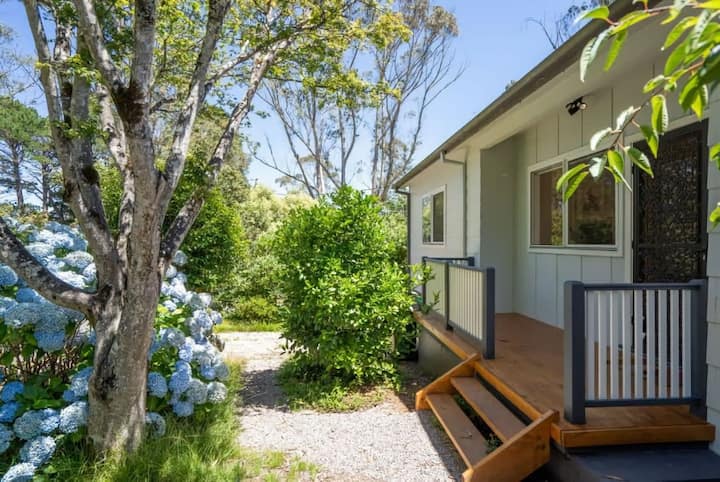 Cosy Modern Mountain Getaway Katoomba - Katoomba