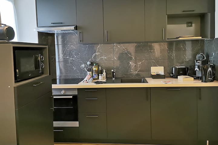 Appartement:terrasse/parking/ménage/clim - ペルピニャン