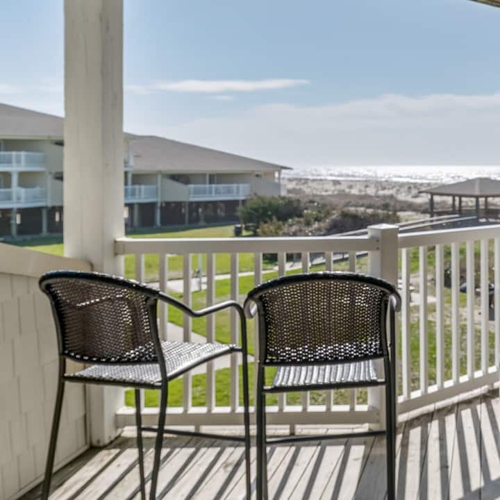 Oceanfront Sunrise & Sunset Views – Oak Island - Oak Island, NC