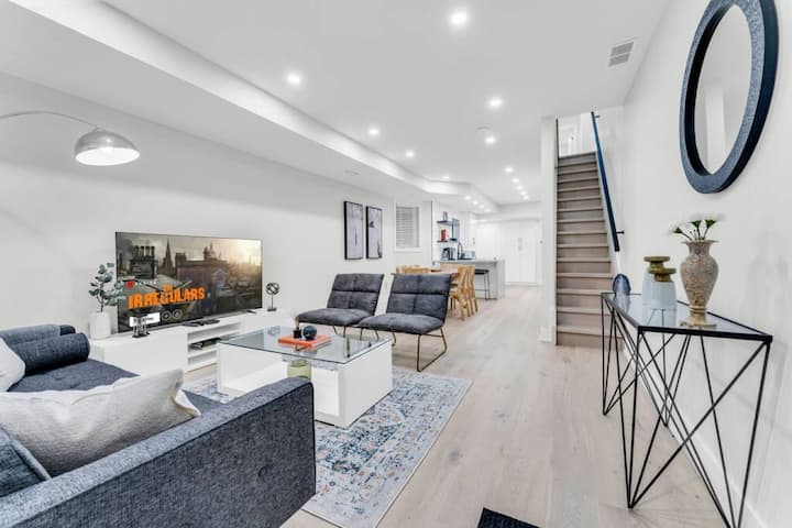 Chic 3br Home In Toronto - Toronto