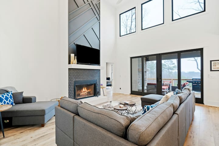 Spectacular 4br Mountainview | Fireplace - Ellijay, GA