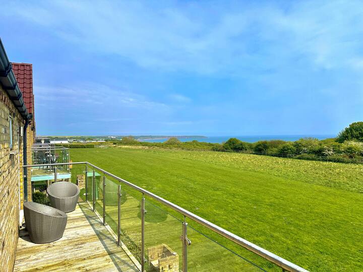Brigg View Cottage-seaview - Pool And Beach Access - Filey