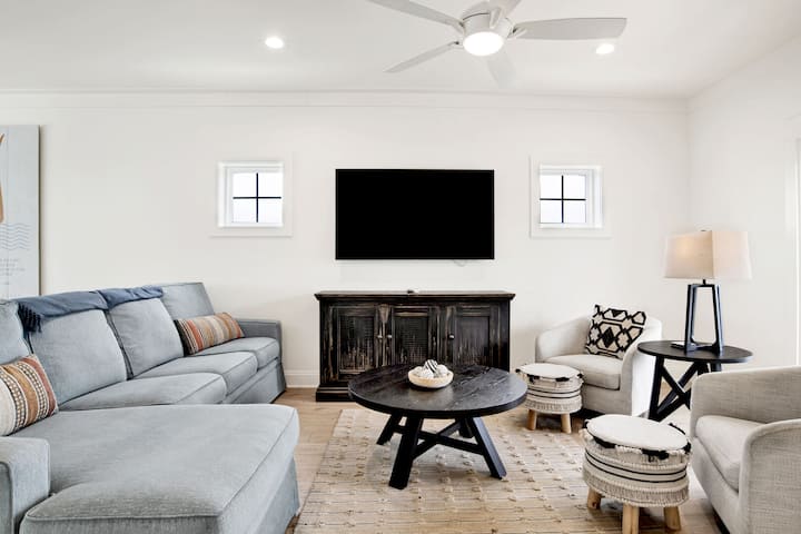 3br Home • Sleeps 9 • Pool & Near Beach - Orange Beach, AL