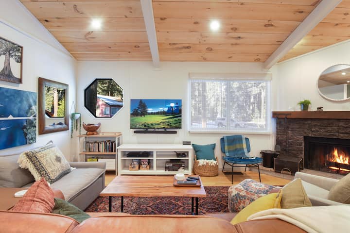 Pino Point | Steps To Tahoe Beaches - North Lake Tahoe, CA