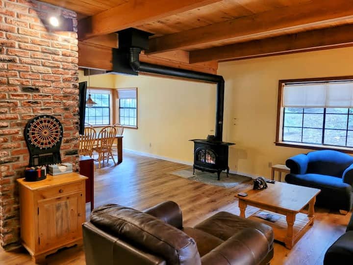 Relax Inn | Close To Attractions Galore! - Truckee, CA