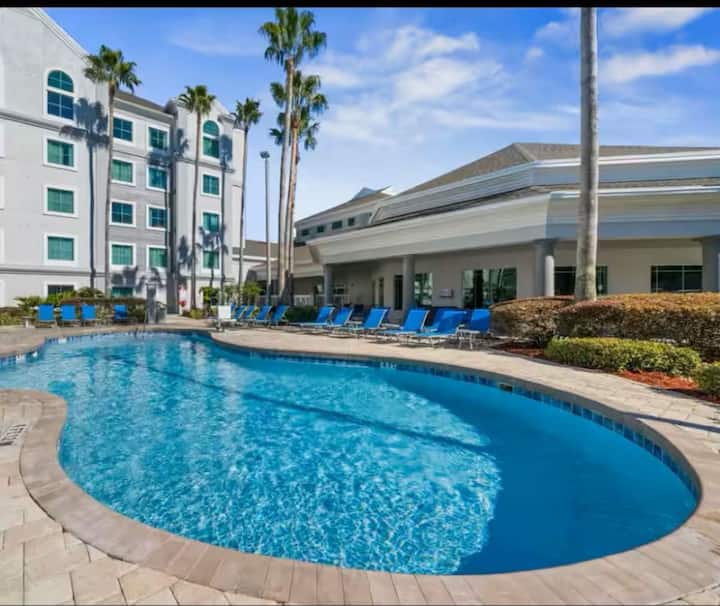 Peaceful Condo With Free Shuttle To Parks - Orlando