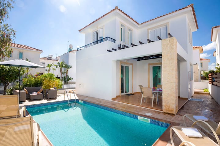 Villa Mandy - Walking To Golden Beach - Nissi Beach