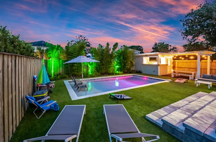 Charming Beach Hideaway With Heated Pool - Atlantic Beach, FL