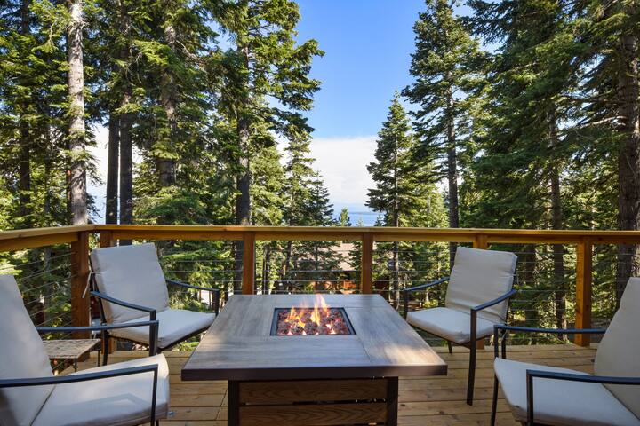 Snowshoe Cabin | 3 Decks, Bbq & Hot Tub! - Tahoe City, CA