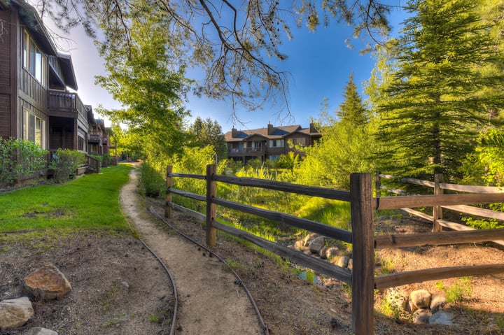 Alpine Way | Lake & Sugar Bowl Resort - Truckee, CA