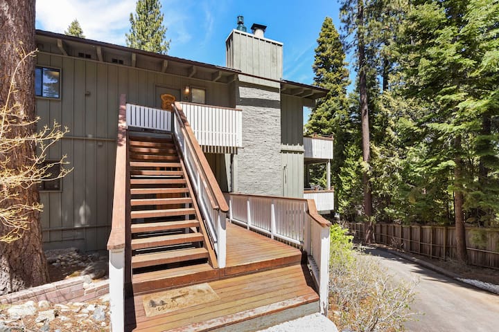 Waters Edge Oasis | Shared Pool & Pier Access - Tahoma, CA