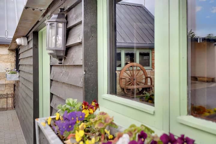 The Rookery 2 Bedroom Barn, Hot Tub, Dog Friendly - Cotswolds