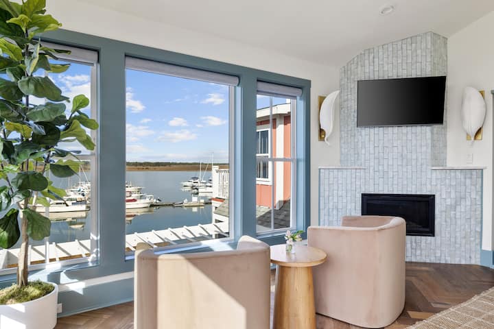 Sunset Views - Master Suite - Bikes & Breakfast! - Folly Beach, SC