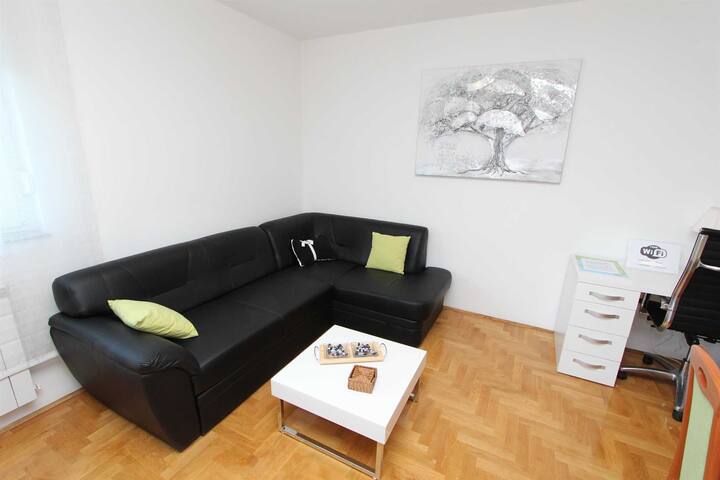 Mladen One-bedroom Apartment - Pula