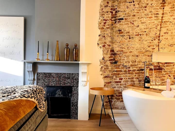 Georgia's Bathhouse | Grote Markt - Oosterhout