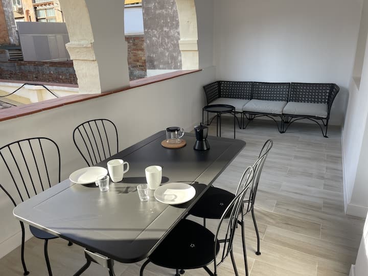 Apartment With Large Terrace In Charming Neighborh - Barcelona