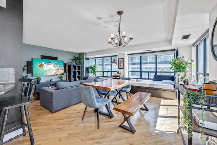 2br W/parking,terrace & Stunning View Of Cn Tower! - Toronto