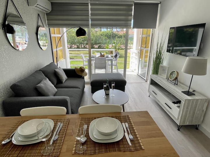 Pretty Pool View Holiday Home In Playa Del Ingles - Maspalomas