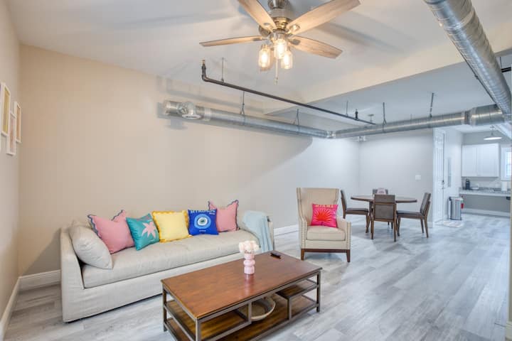 Unique Ada Accessible Rental Near Beach - Biloxi, MS