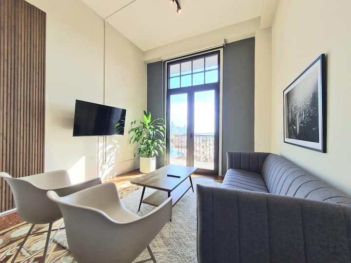 W* | Furnished 2br With Balcony In Casco Viejo - Ciudad de Panamá