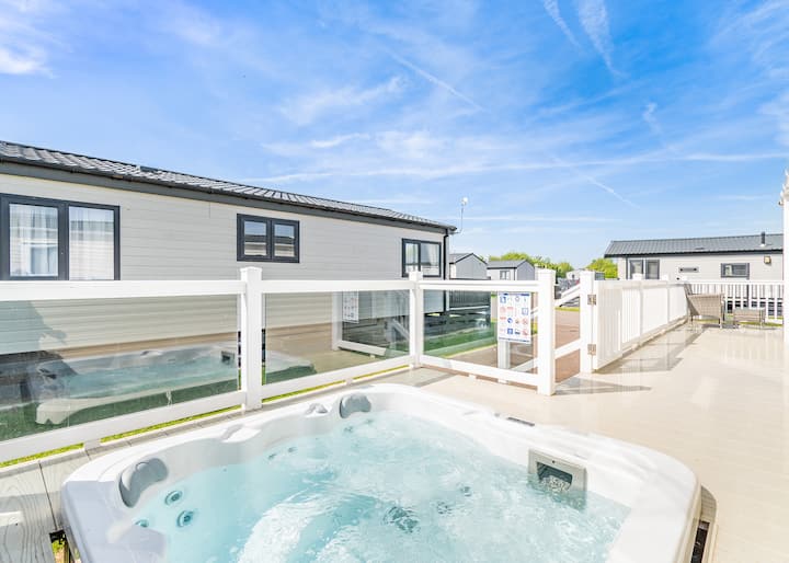 Platinum Caravan 6 Berth (2 Bed) - Skegness