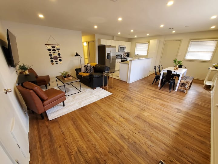 South Side Chic 3br 1ba 10mn To Mcconnell Spirit - Wichita, KS