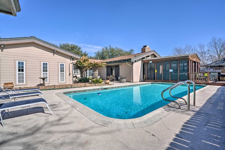 San Antonio Home W/ Pool, Near Lackland Afb! - San Antonio, TX